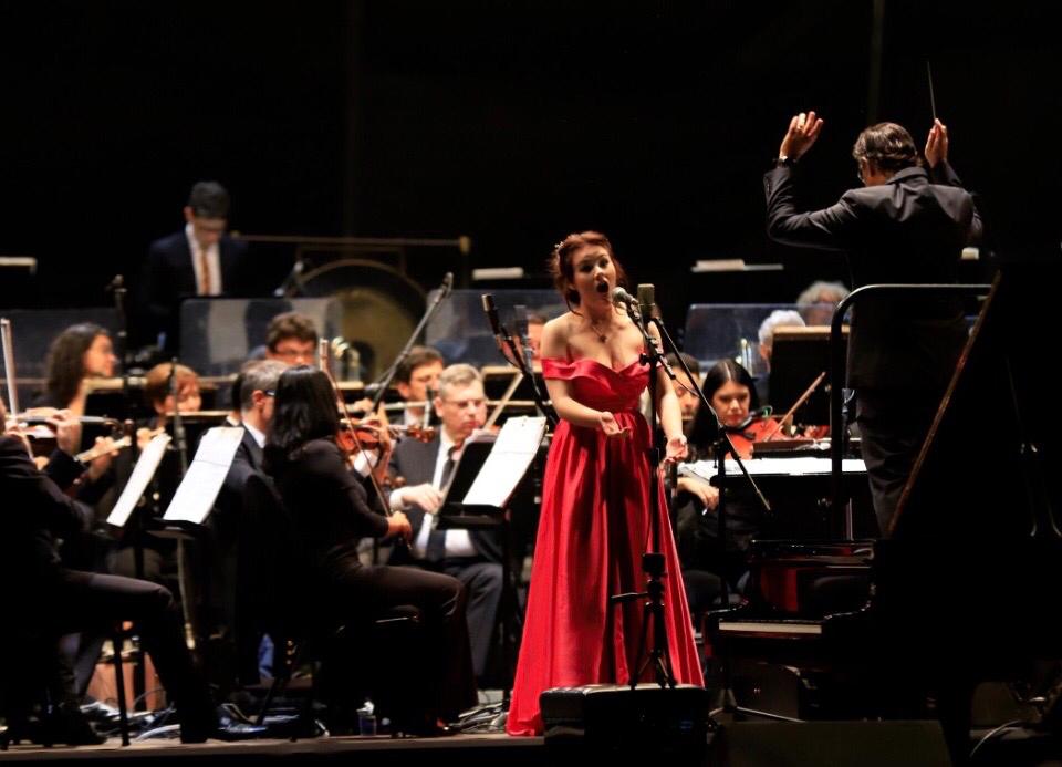 Soprano brasiliense é modelo de coleção de joias - Capital S/A