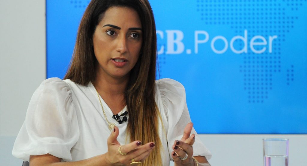 Flávia Arruda nem pensa em disputar o Buriti | Blog Eixo Capital